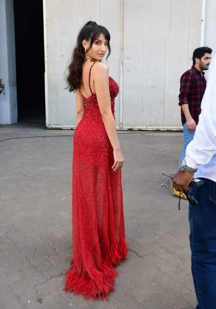 Nora Fatehi Sizzles in Hot Red Sequin Gown With Thigh-High Slit on ...