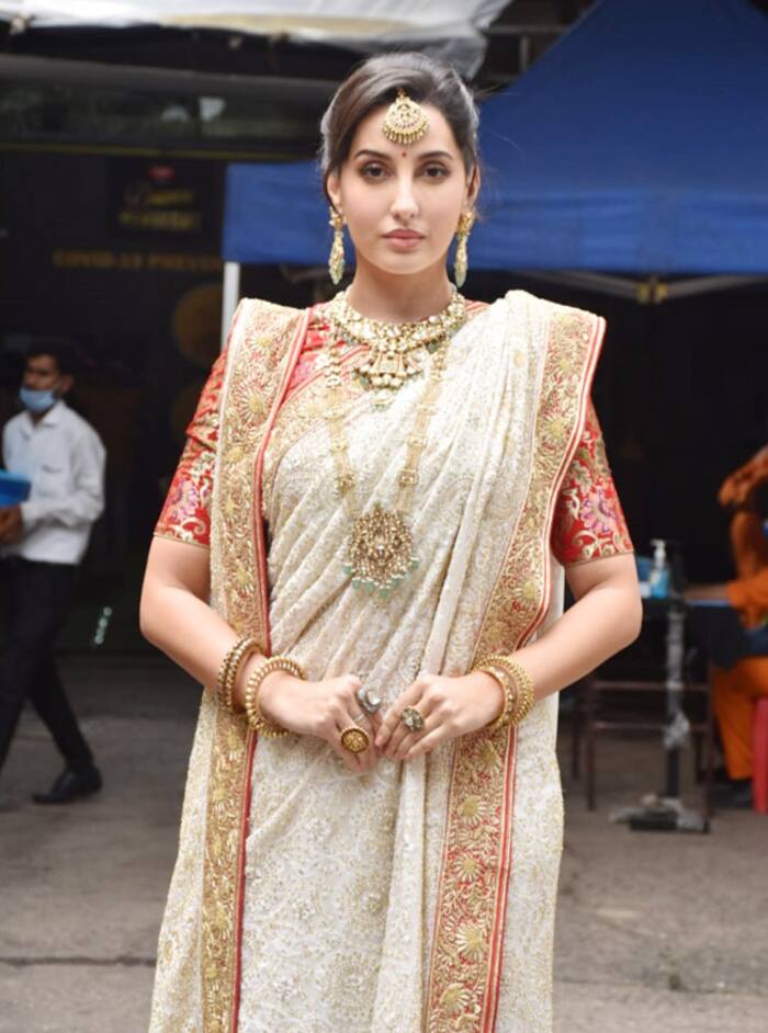Nora Fatehi Looks Enchanting in Traditional Royal Look as She Turns ...