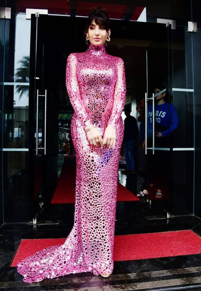 Nora Fatehi Shines The Brightest in Hot Pink Mirror Gown - See Pics ...
