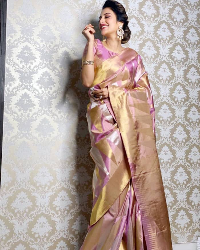 Nusrat Jahan Looks Mesmerising