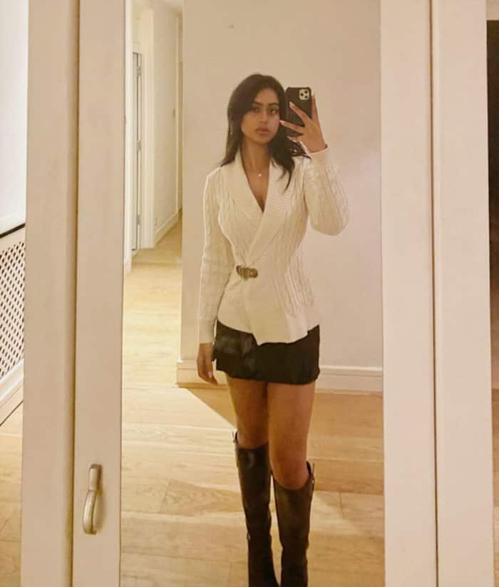 Ajay Devgn and Kajol’s Daughter Nysa Devgn is Too Hot to Handle in ...