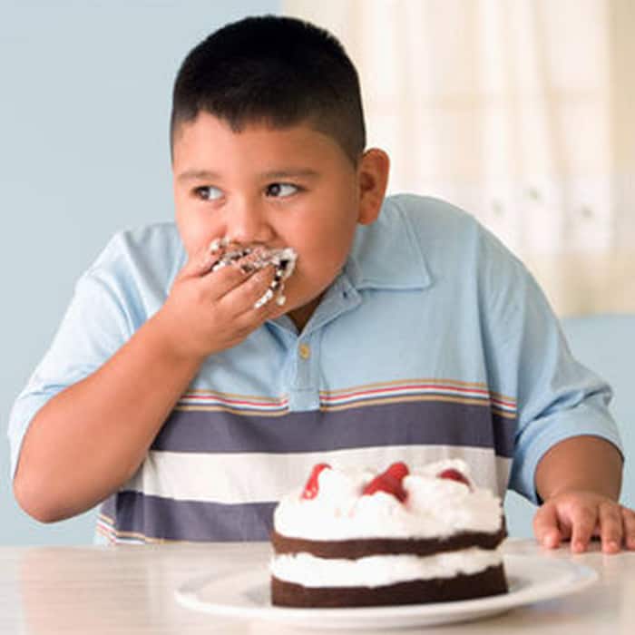 8 unhealthy reasons that causes weight gain or obesity in kids