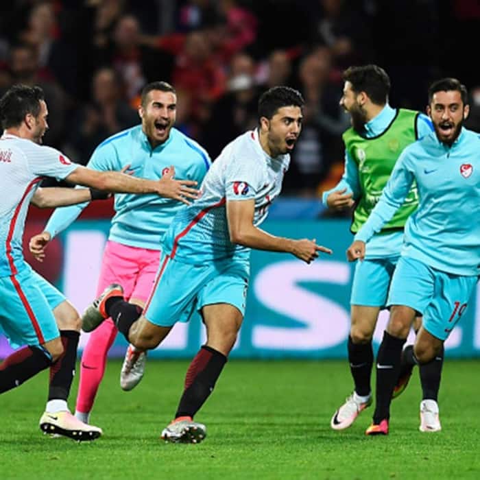 UEFA EURO 2016 Group D match: Check out in pics how Turkey sent Czech ...