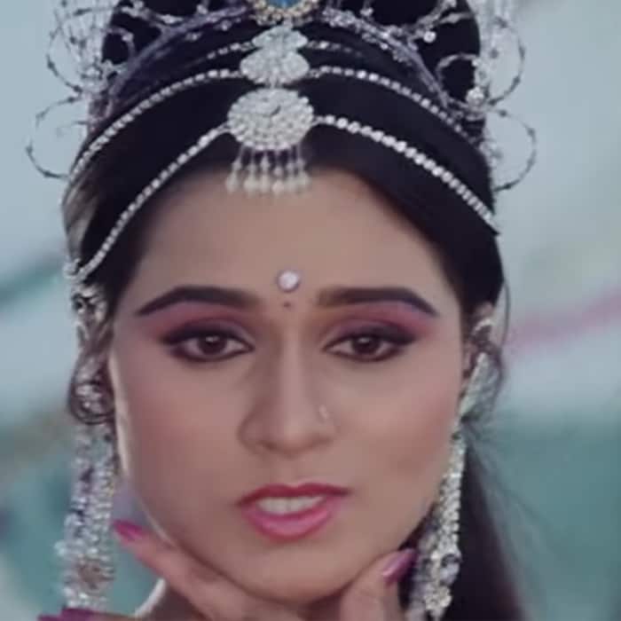Birthday special: 7 movies of Padmini Kolhapure that proved her iron in ...