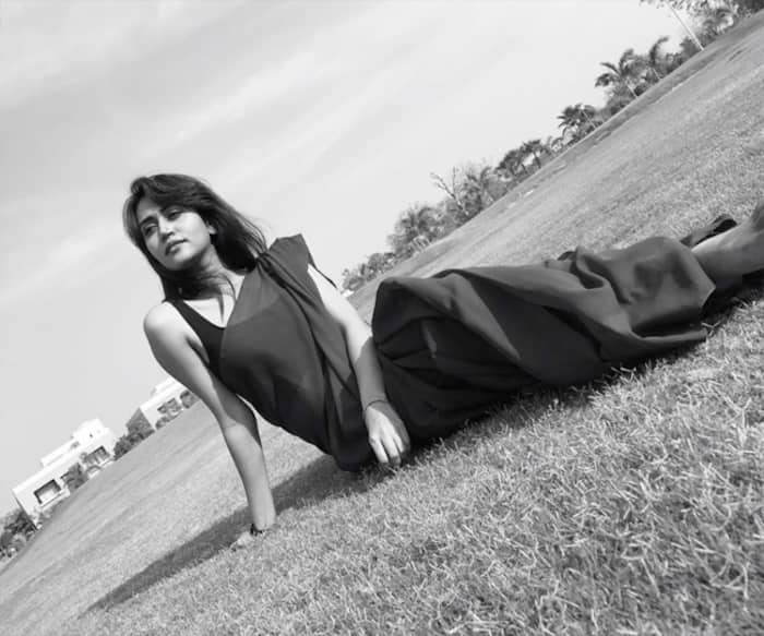 Panchayat 2 Actress Sanvikaa Raises Temperature in Her Monochromatic ...