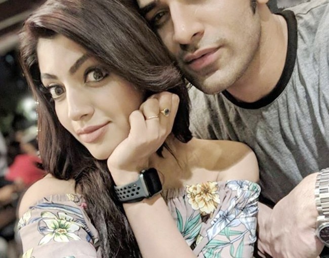 Paras Chhabra’s Girlfriend Akansha Puri Says That ‘He is Mine’