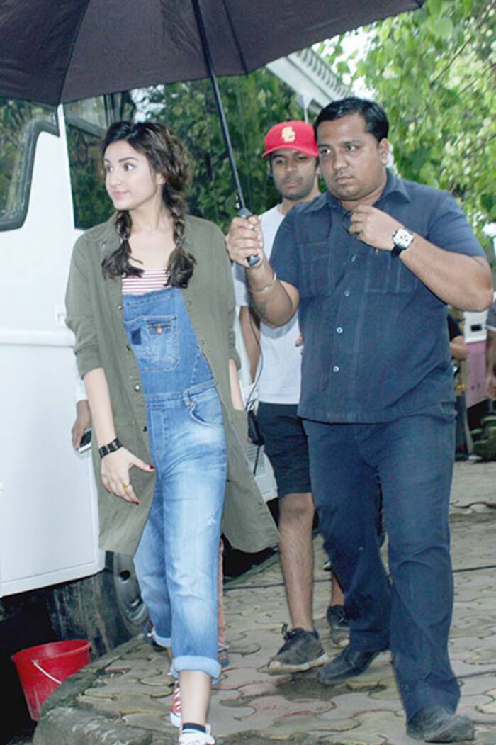 Can you recognize Parineeti Chopra in her latest look? Check out pics!