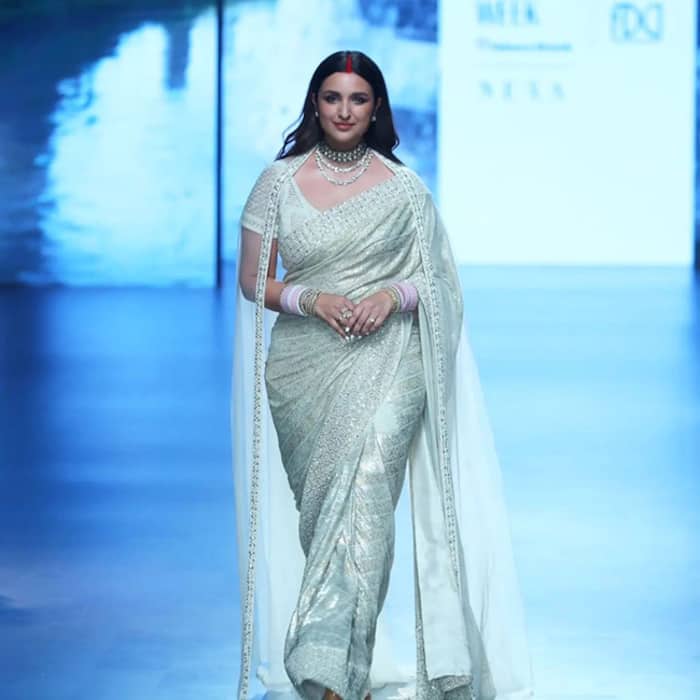 Parineeti Chopra is One Khubsurat Nari in Saree, Sindoor And Wedding ...