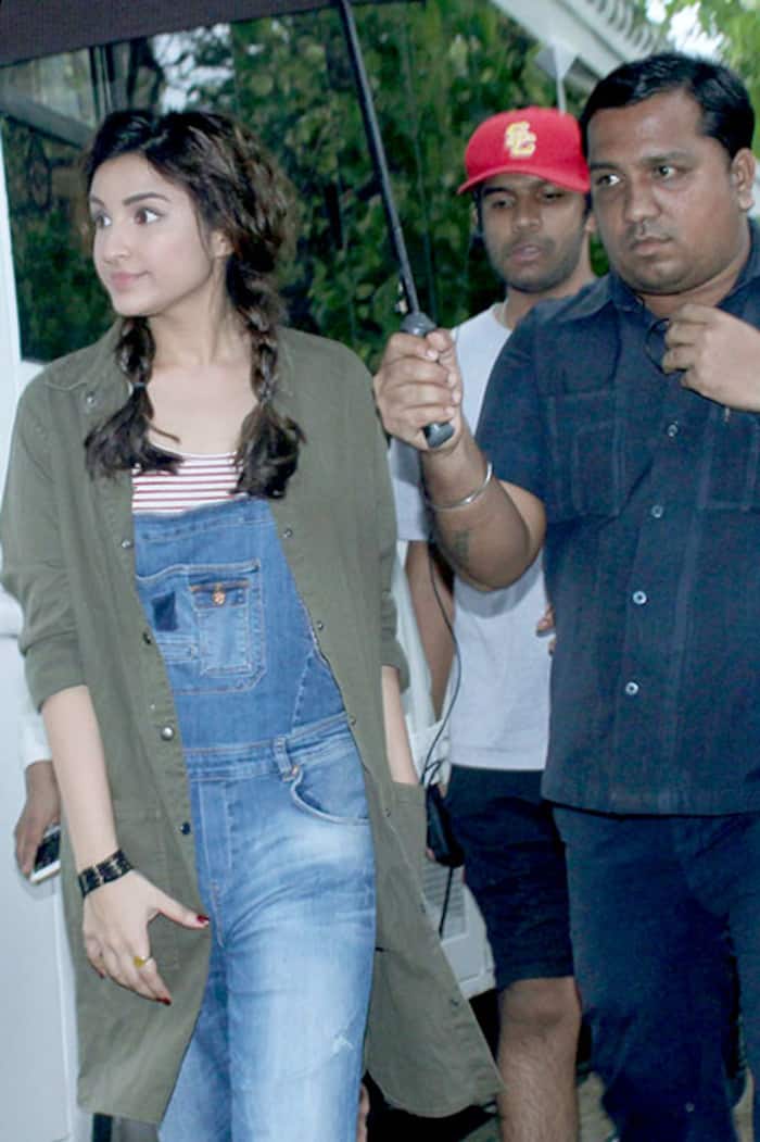 Can you recognize Parineeti Chopra in her latest look? Check out pics!