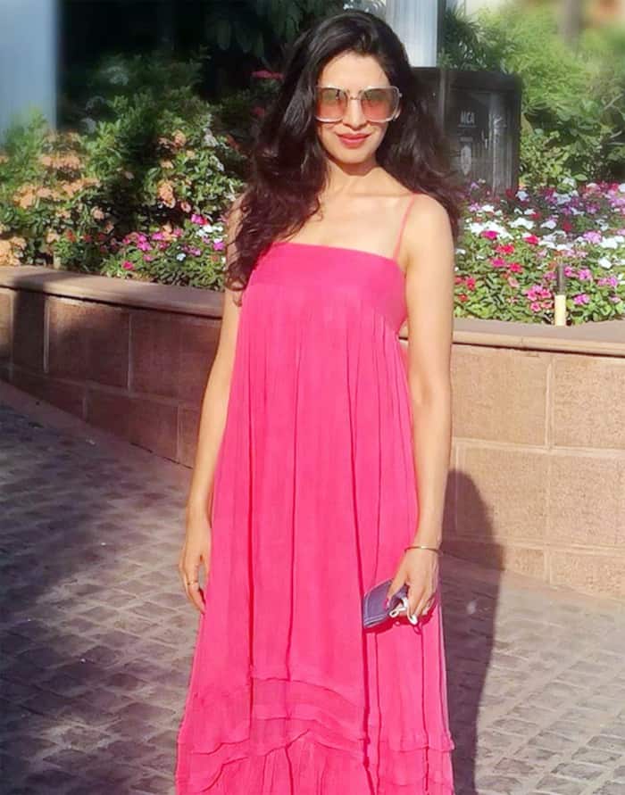 Aashram Sadhvi Mata aka Parinitaa Seth’s Stunning Instagram Pictures ...