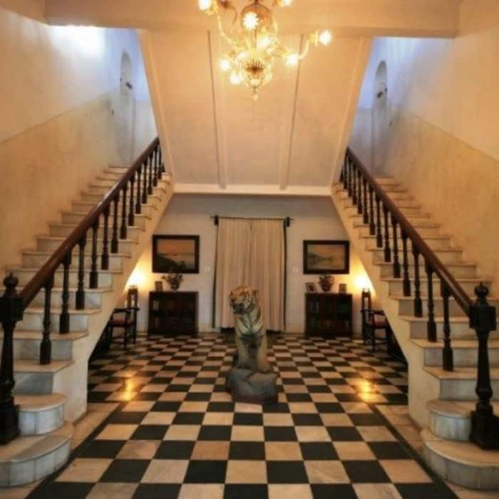 Inside photos of Saif Ali Khan's ultra royal Pataudi Palace with ...