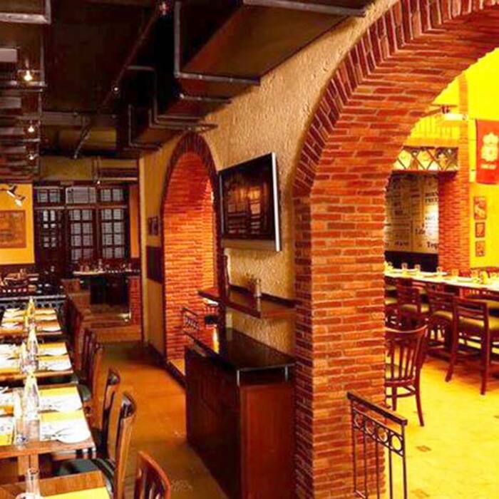 8 cafes in Connaught Place, New Delhi to spice up your Saturday night