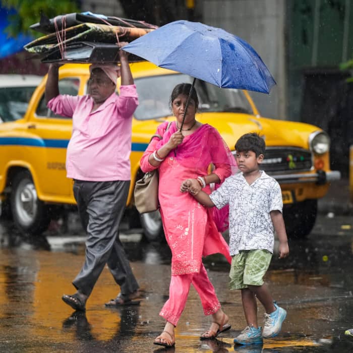 Heavy rain lashes Kolkata: IMD weather update June 19| In Pictures