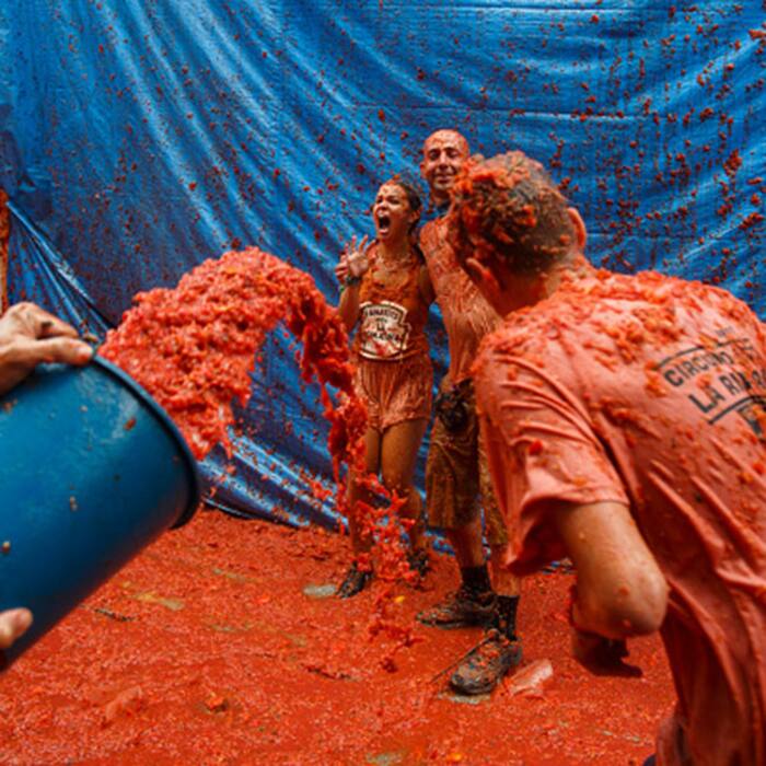 7 AMUSING picture of annual 2017 La Tomatina festival in Spain!