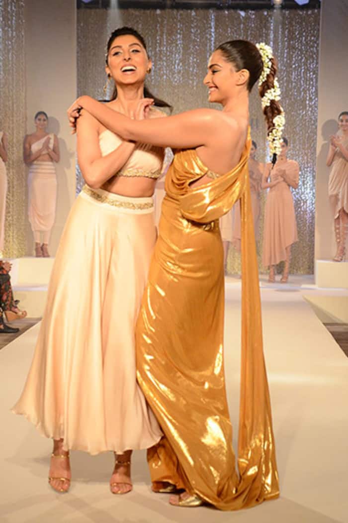 Sonam and Pernia pose during the fashion show