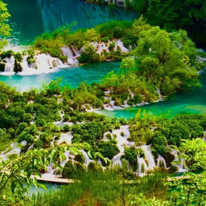 8 Most Beautiful And Peaceful Places In The World
