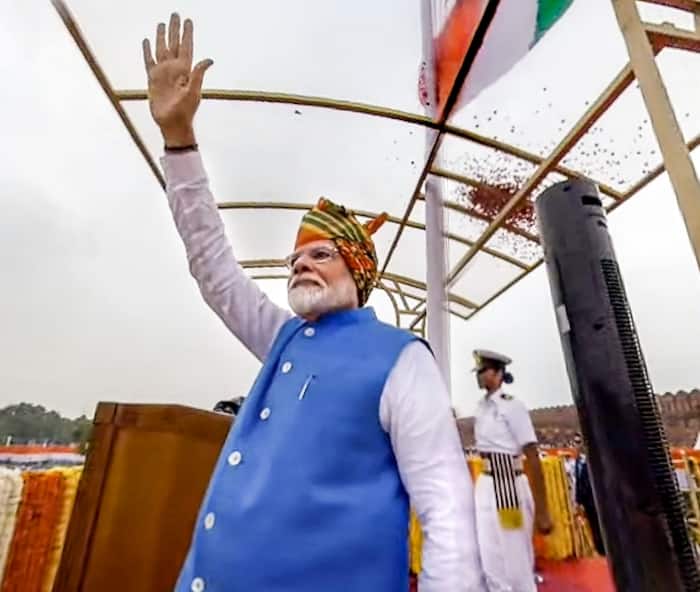 78th Independence Day: PM Modi Hoists National Flag From Ramparts Of Red Fort. See Photos