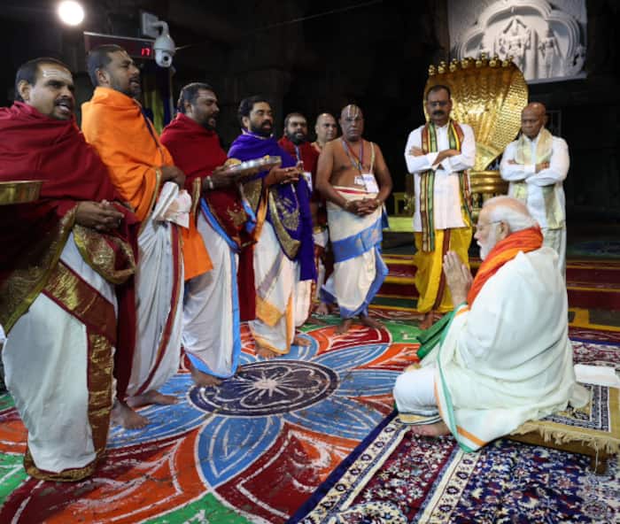 In Pics: PM Modi Offers Prayers at Tirumala's Sri Venkateswara Swamy Temple