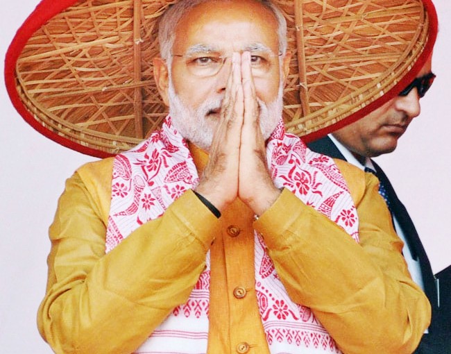 PM Modi in Assamese traditional hat