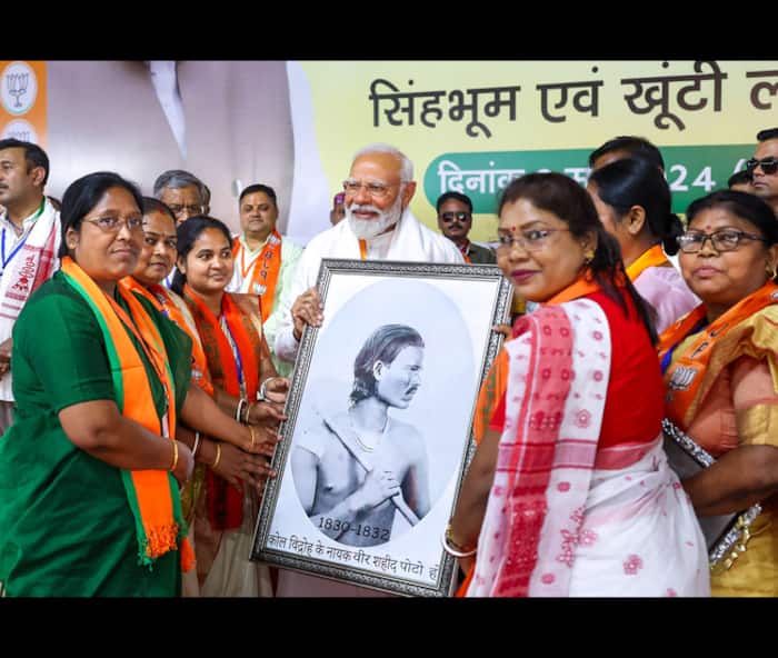 Day In Pics: PM Modi On Lok Sabha Polls Campaign Trail Across West Bengal