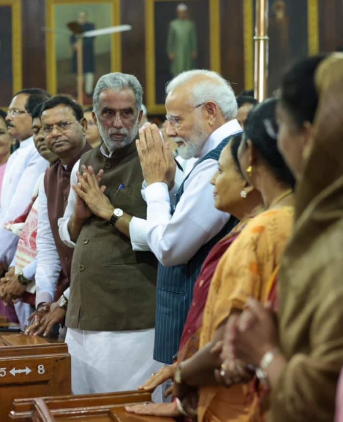 PM Modi Addresses Parliamentarians At Special Event In Central Hall ...