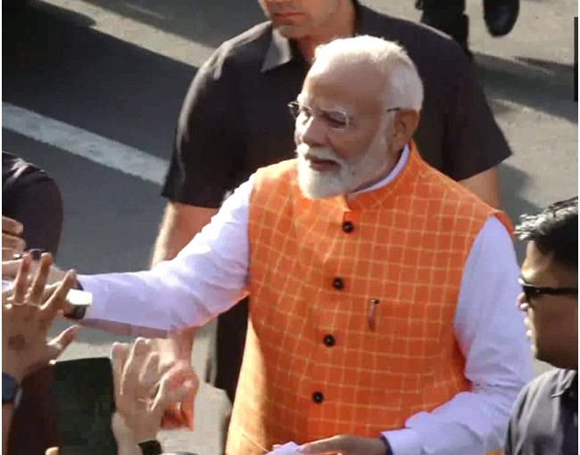 PM Modi interacted with people