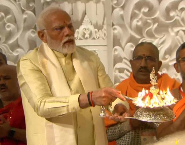 PM Modi performs 'aarti' of Ram Lalla idol