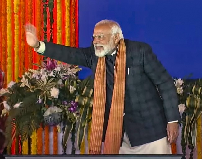 PM Modi Waves