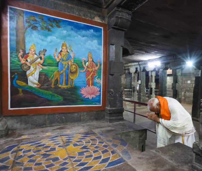 PM Modi Visits Bhagavathy Amman Temple In Kanyakumari - See Pics