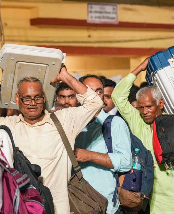 Uttar Pradesh Lok Sabha Polls 2024: 7th Phase Voting In Pics