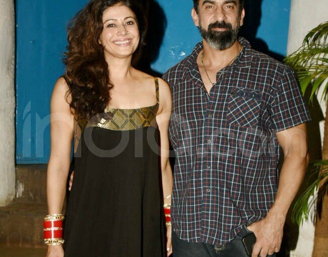 Pooja Batra And Nawab Shah Pose For The Paps For The First Time After ...