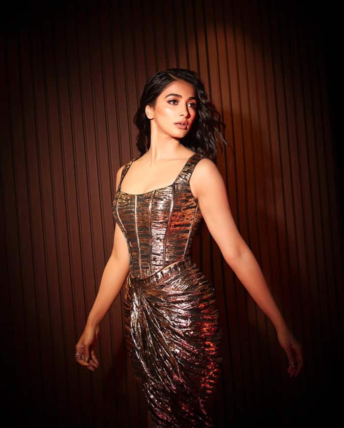 Pooja Hegde Oozes Oomph in Metallic Blouse And Asymmetric, Thigh-High ...