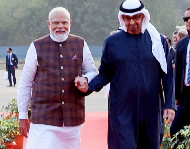 Prime Minister Narendra Modi And UAE President Mohamed bin Zayed Al ...