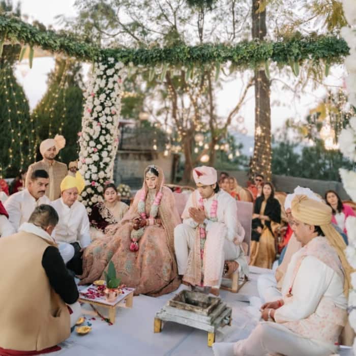 When and where did Neeraj Chopra get married to Himani Mor? Couple ...