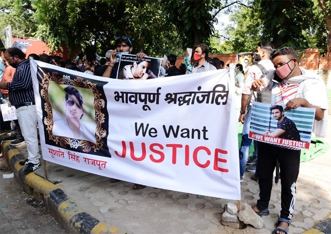 Sushant Singh Rajput's Fans Continue to Protest at Delhi's Jantar ...