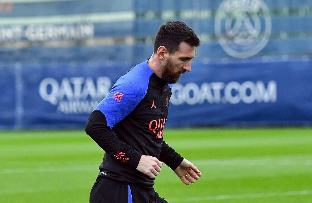 World Champion Lionel Messi Receives Hero's Welcome Upon Paris Saint ...