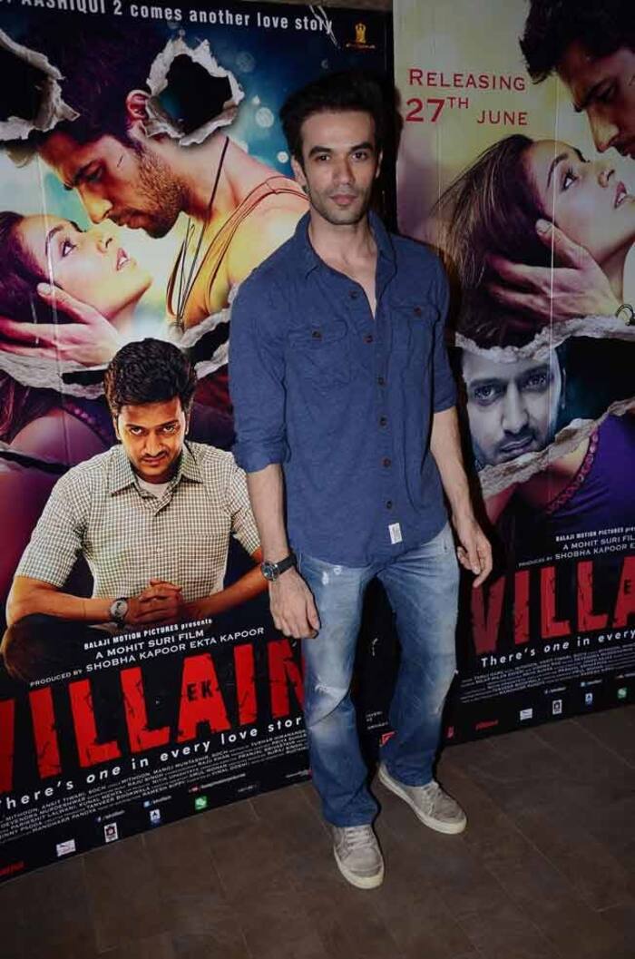 Sidharth Malhotra holds a special screening of Ek Villain!