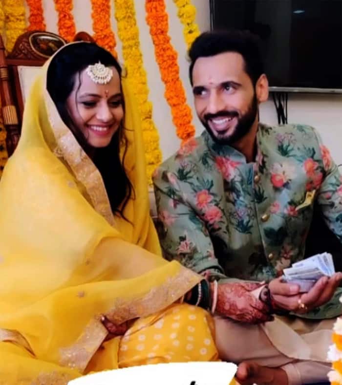 Punit Pathak And Nidhi Moony Singh Get Engaged in a Stunning Ceremony ...