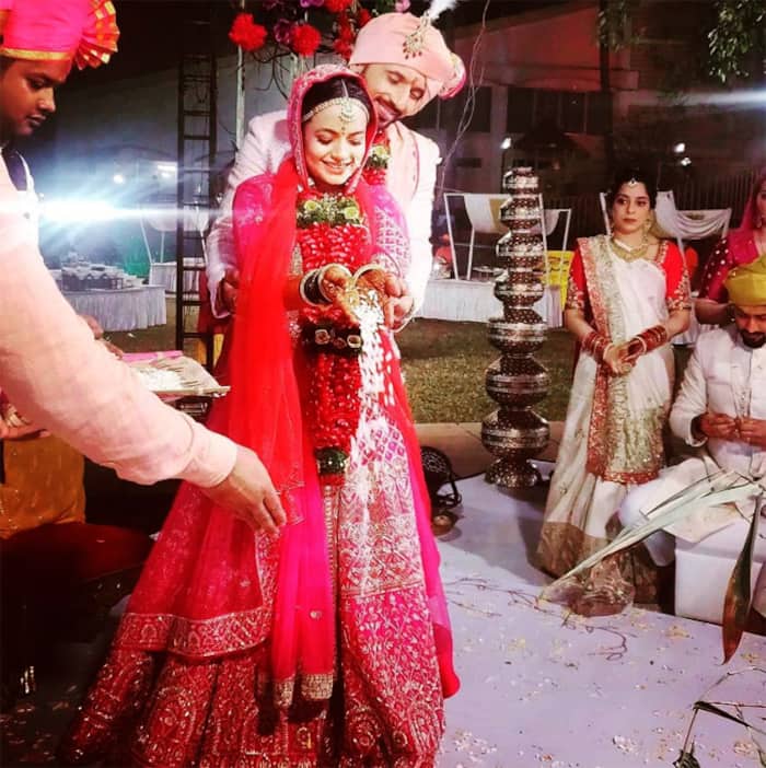 Punit Pathak-Nidhi Moony Singh Kiss Each Other at Their Fairytale ...