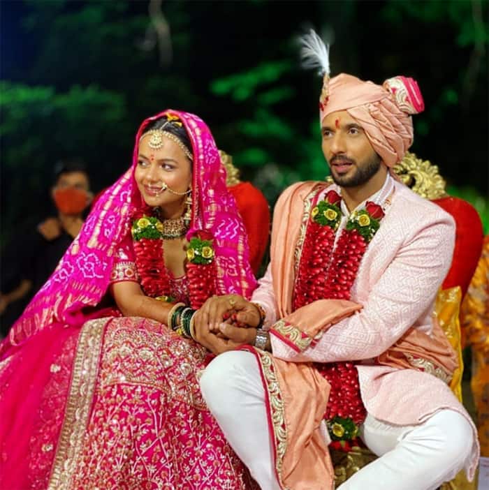 Punit Pathak-Nidhi Moony Singh Kiss Each Other at Their Fairytale ...