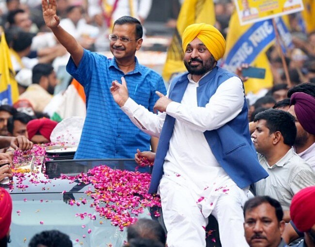 Punjab CM Bhagwant Mann accompanied his Delhi counterpart