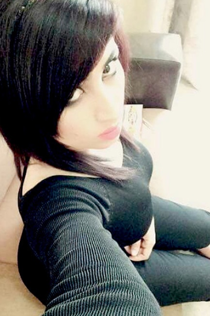 Qandeel Baloch’s dead body found at her house by Pakistani police in Multan