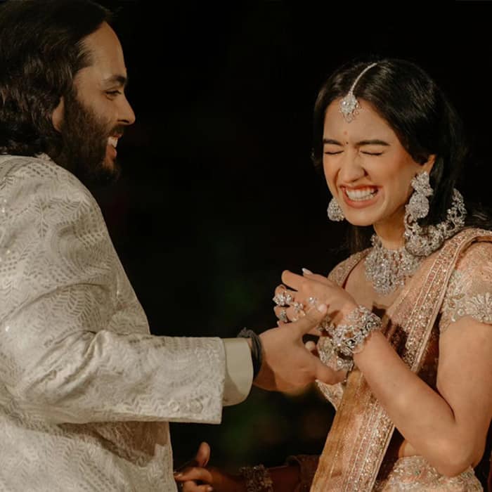Radhika Merchant's Hand Printed Rose-Gold Saree Lehenga is an Ode to ...