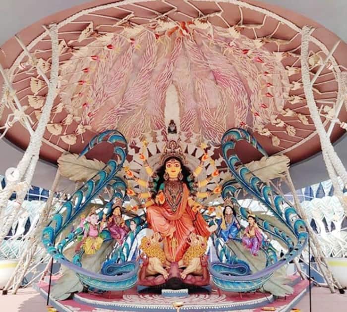 Durga Puja 2019: Famous Kolkata Pandals You Should Not Miss to Visit