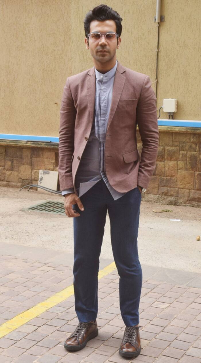 Anil Kapoor and Rajkummar Rao dance as they pose for the cameras