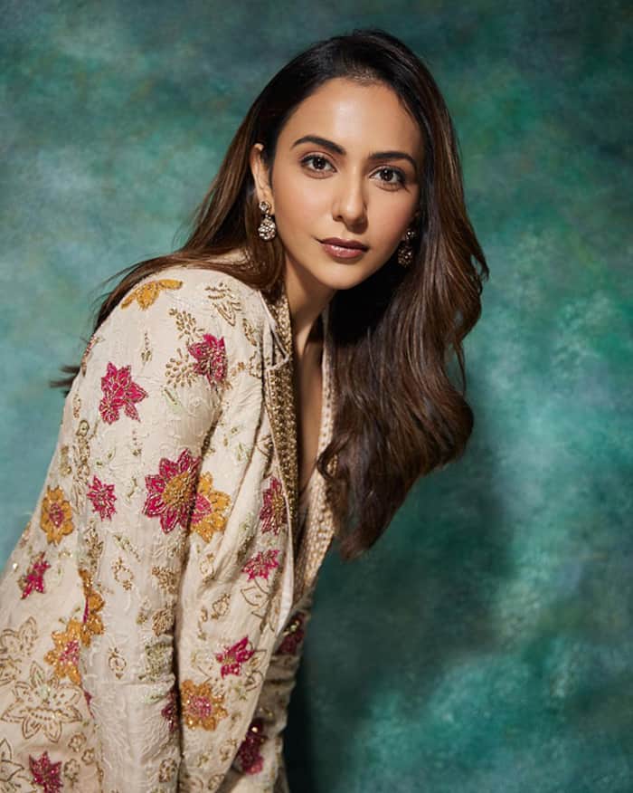 Rakul Preet Singh Stunning Photos