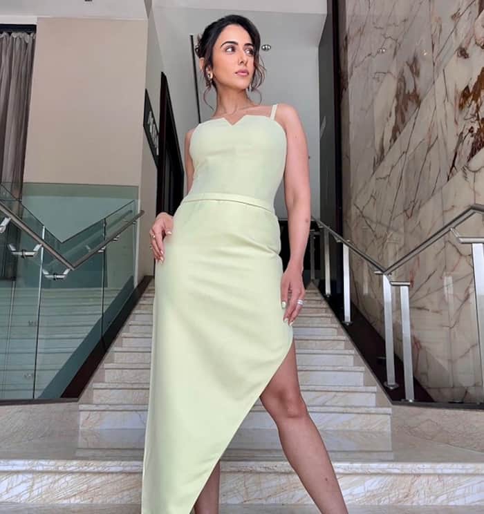 Rakul Preet Singh Hot And Happening