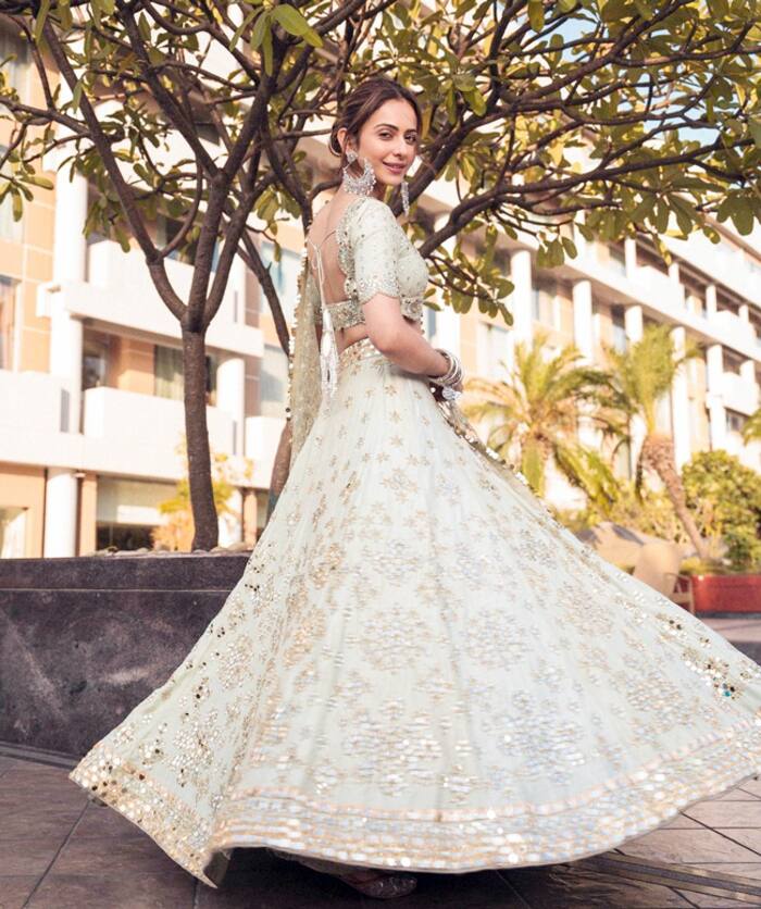 Rakul Preet Singh Looks Ethereal For Beau Jackky Bhagnani's Birthday on ...