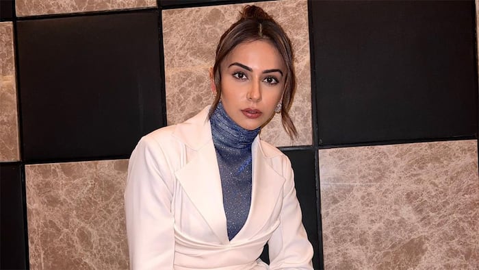 Rakul Preet Singh Poses With a Book in New Photoshoot But We Want to ...