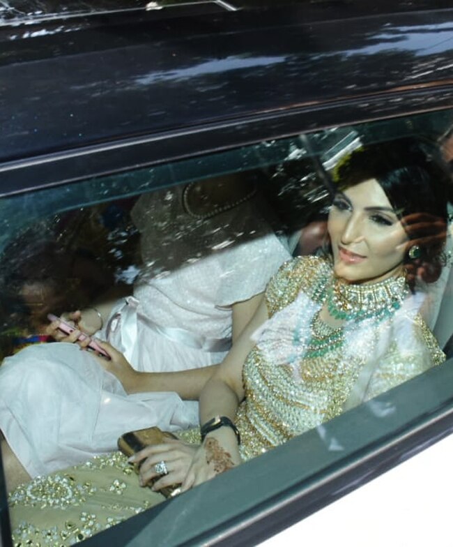 Ranbir Alia Wedding LIVE Photos: Kareena Kapoor